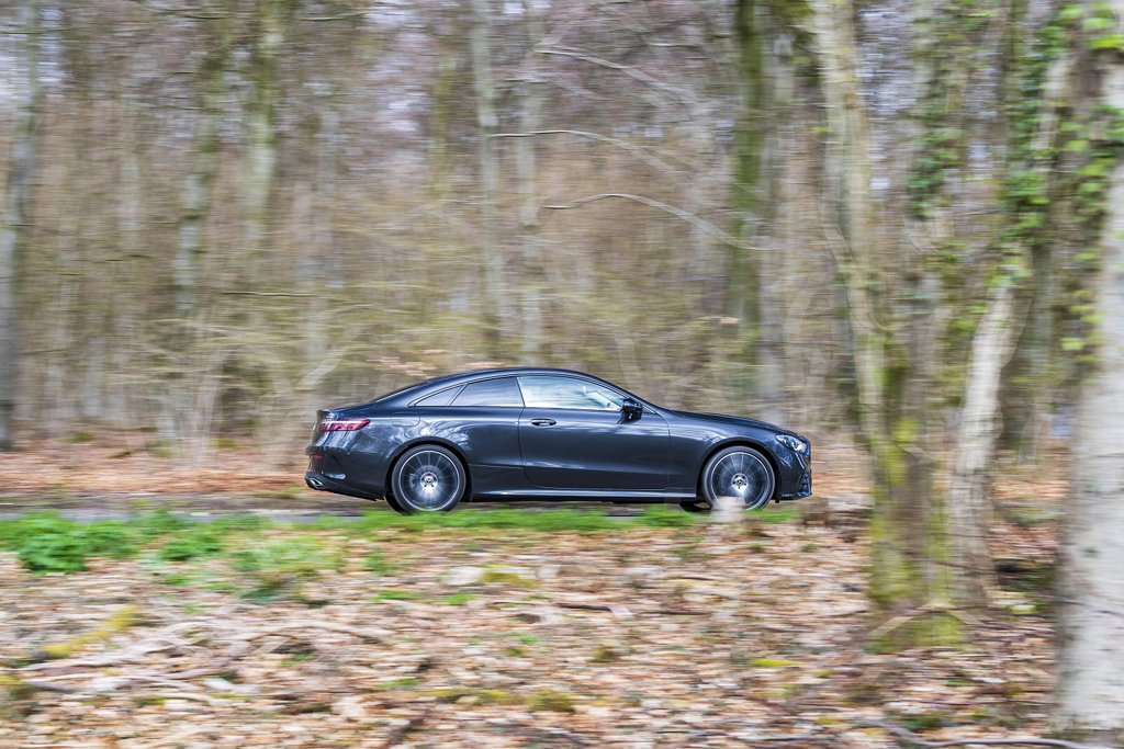 Mercedes-Benz E Class Coupe E300d 4Matic AMG Line Premium 2dr 9G-Tronic ...