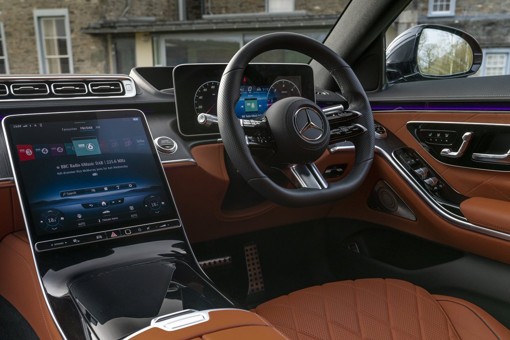 Mercedes-Benz S Class Saloon S580e L AMG Line Premium 4dr 9G-Tronic Car ...