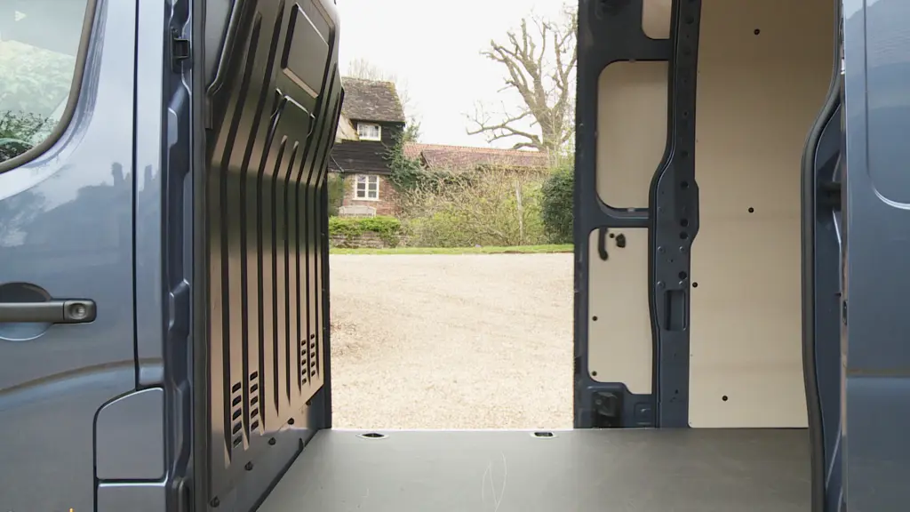 Renault Master Panel Van MWB Diesel FWD MM35 Blue DCI 135 Advance ...