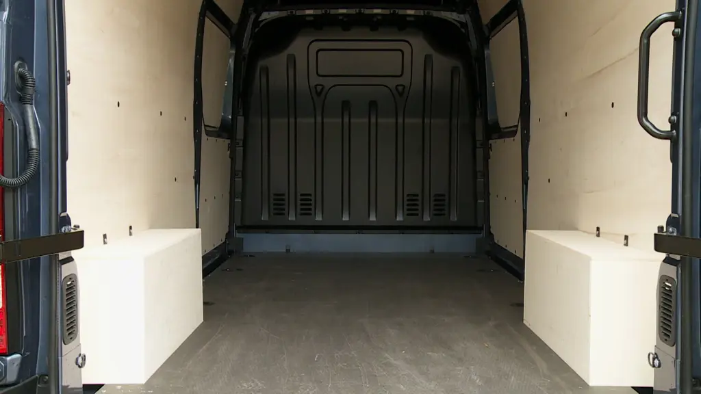 Renault Master Panel Van MWB Diesel FWD MM35 Blue DCI 135 Advance ...